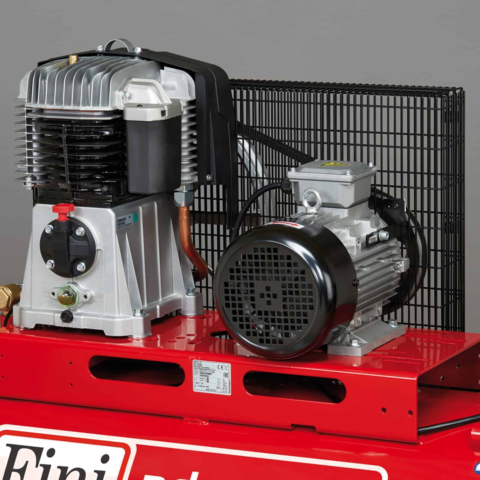 Professional two-stage belt compressor, ideal for heavy and continuous ... Professional two-stage belt compressor, ideal for heavy and continuous ...